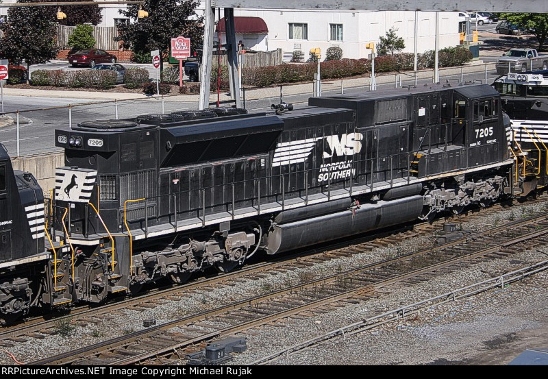 NS 7205